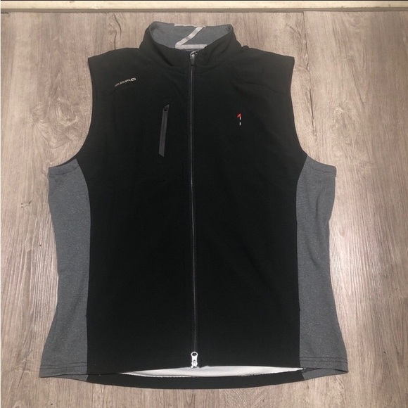 zero restriction | Jackets & Coats | Zero Restriction Black And Gray Sleeveless Vest | Poshmark